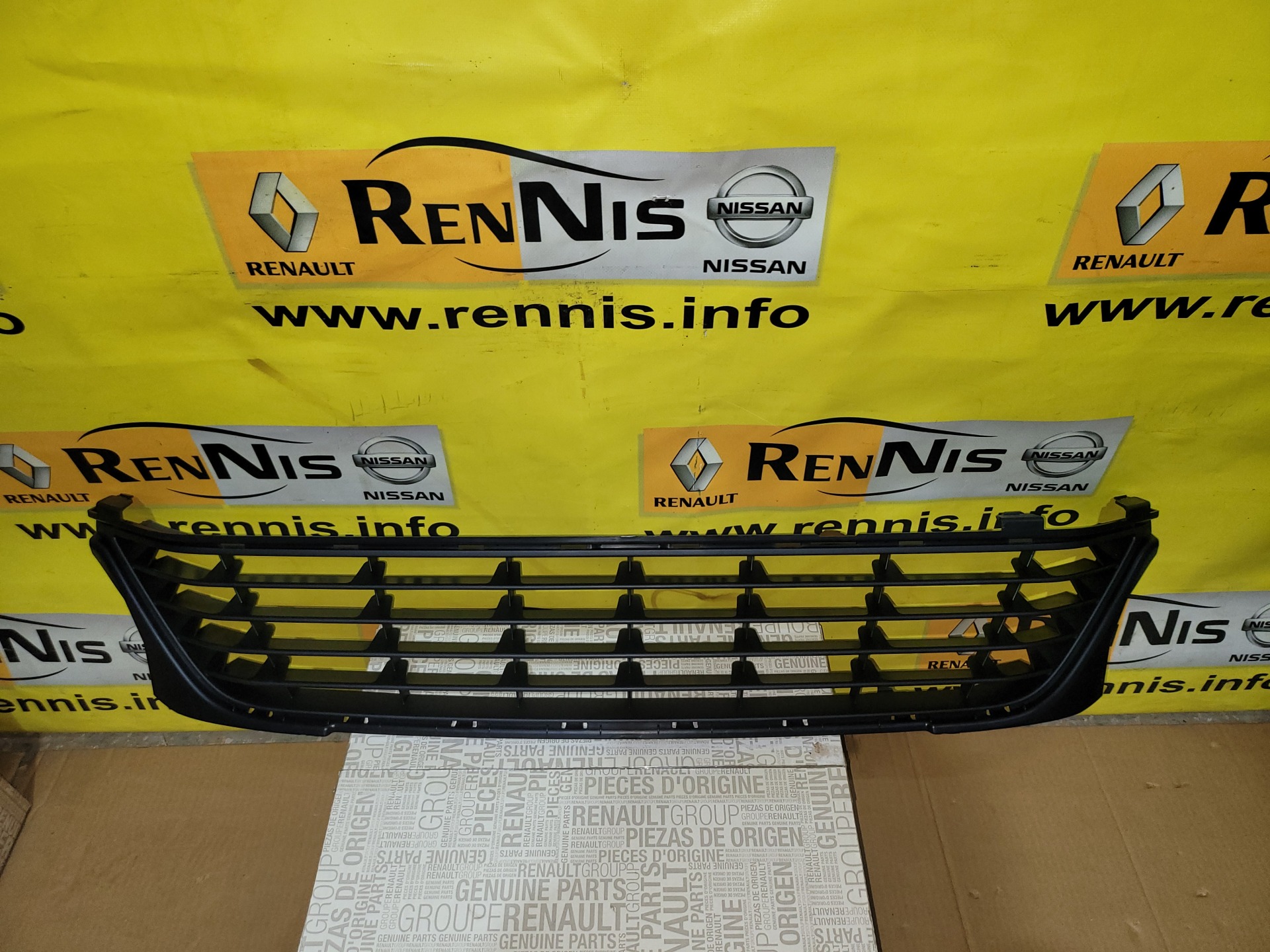 Рено Сандеро 2 2019 NEW решетка нижняя новая ОРИГИНАЛ 622540556R ...