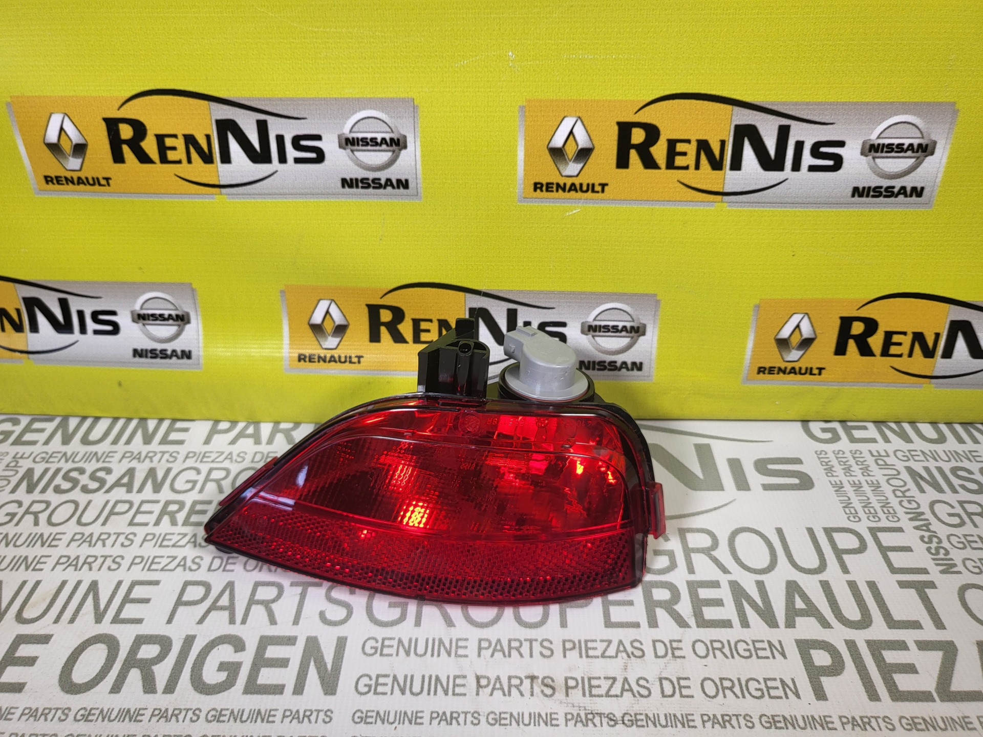 Рено Дастер 2 2021 NEW катафот левый НОВЫЙ оригинал 265855178R