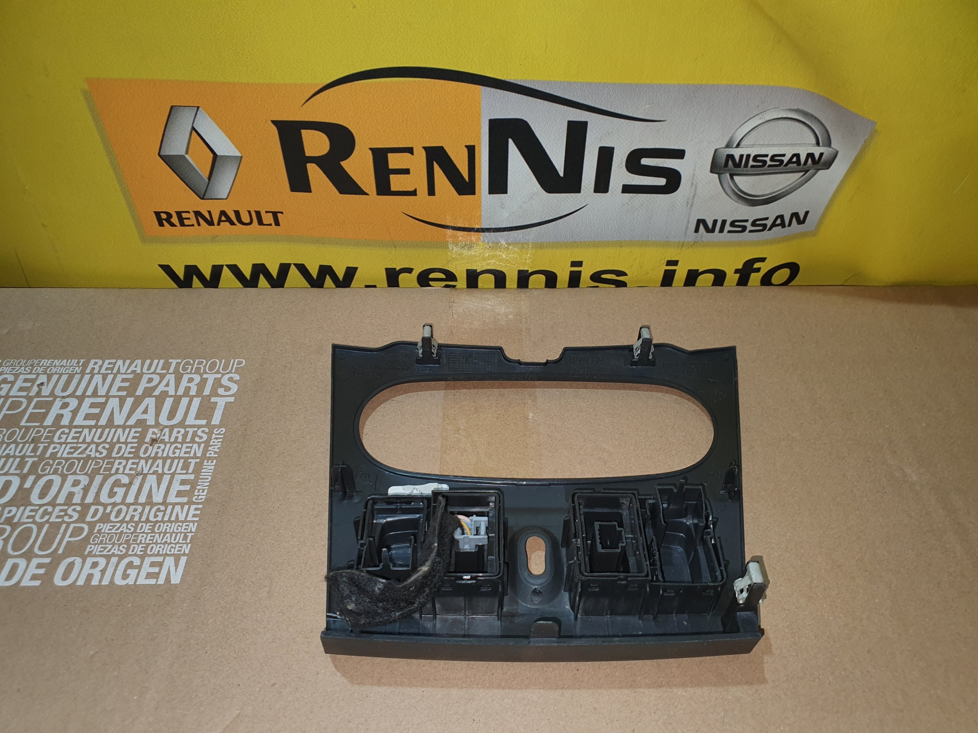 Рено Сандеро II Renault Sandero SW 2015г